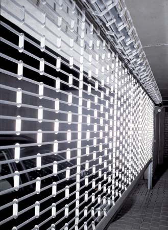 Grilaje metalice din lamele pline sau perforate, neizolate, grilaje ...